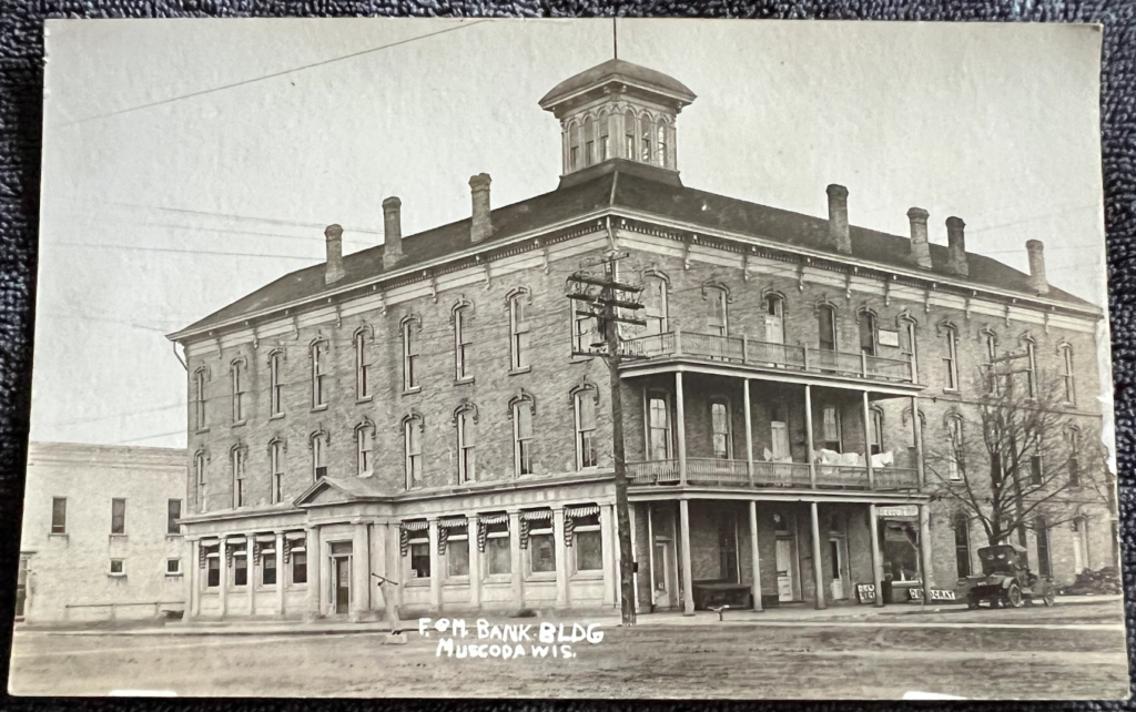 The Smalley House - The Historic Muscoda Mile